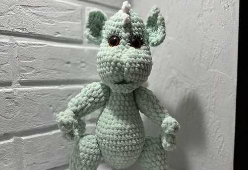 Вязаная игрушка дракон