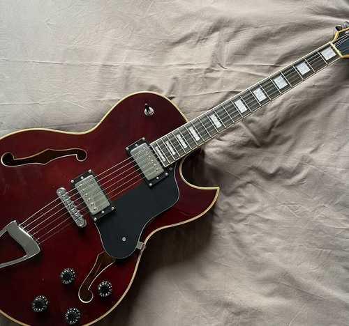 Электрогитара Gibson ES 175