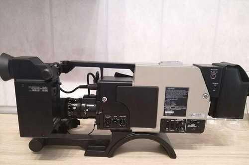 Винтажная видеокамера Sony video camera DXC-1800P