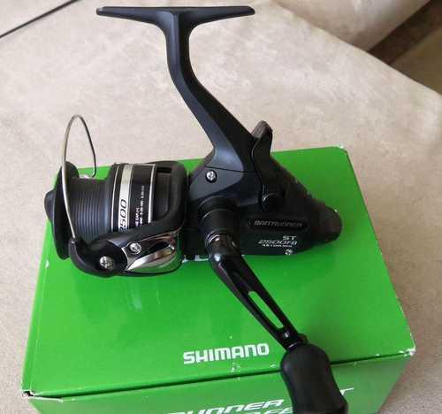 Катушка рыболовная Shimano 2500. Новая