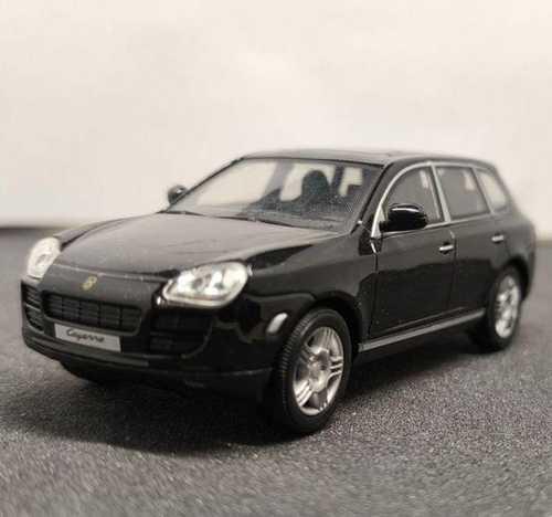 Модель Porsche Cayenne Turbo 1:43