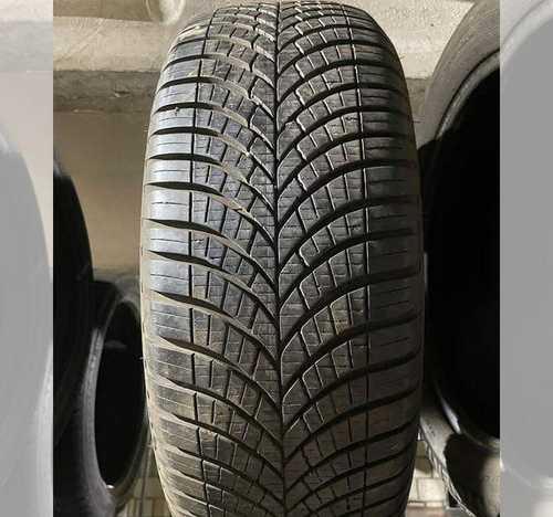 Goodyear Vector 4Seasons Gen-3 205/55 R17 95V