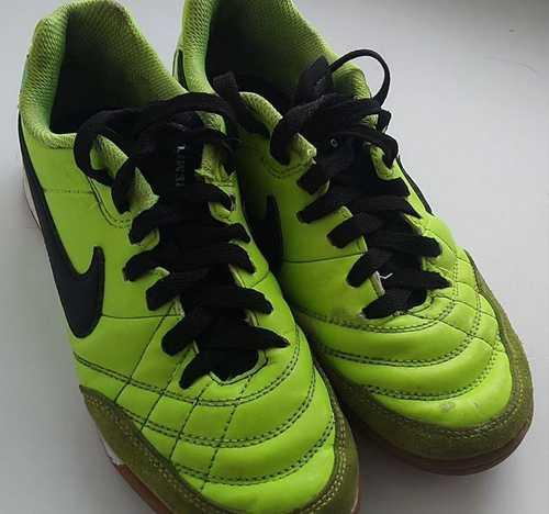 Футзалки nike