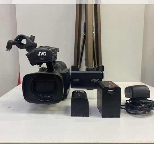 В4 Видеокамера JVC GY-HMQ10U