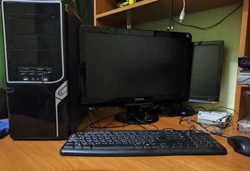 Компьютер с монитором клава и мышь