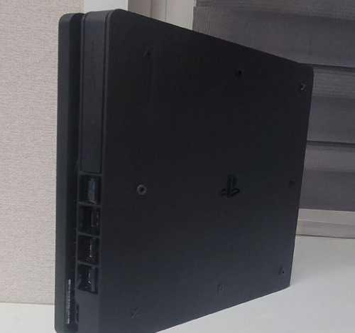 Sony playstation 4 slim