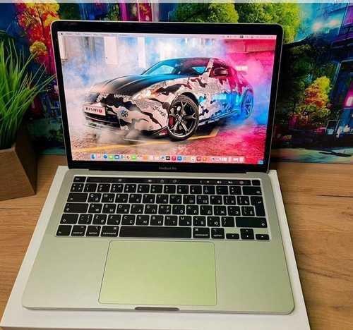 Macbook pro 13 2020 16 512gb Крутой