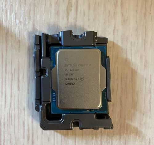 Процессор Intel Core i5 12400F новый