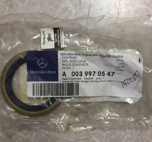 Сальник Mercedes-Benz
