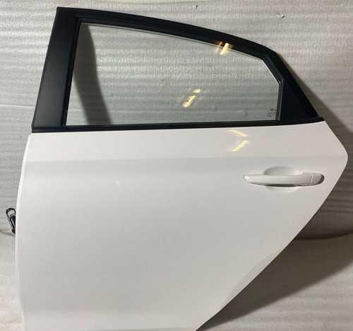 Дверь задняя левая на Hyundai Solaris 2