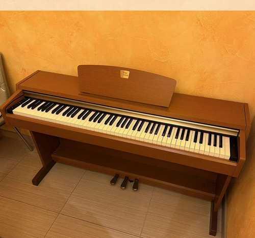 Цифровое пианино Yamaha Clavinova CLP-220