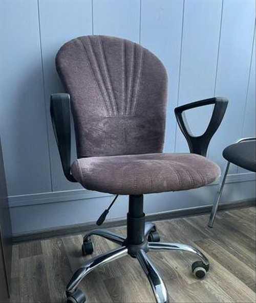 Офисеое компьютерное кресло