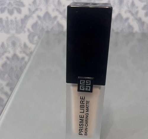 Givenchy prisme libre тональный крем