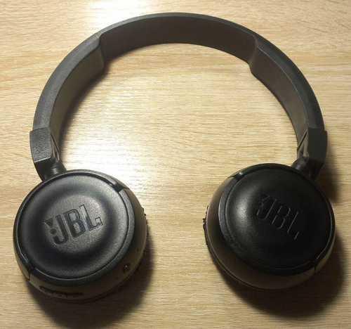 Беспроводные наушники JBL t450bt