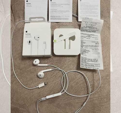 Наушники apple earpods с разъемом lightning