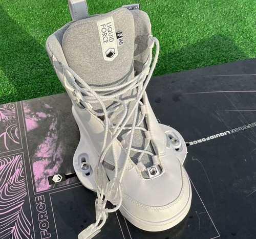 Крепления Liquid Force Tao