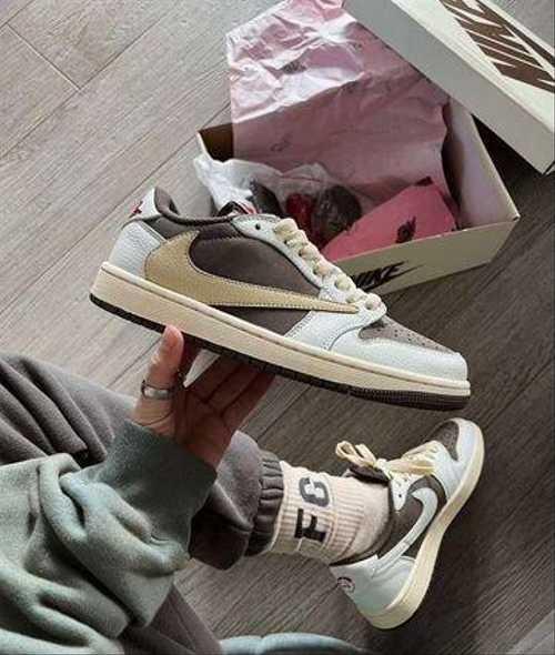 Nike Air Jordan 1 Low x Travis Scott