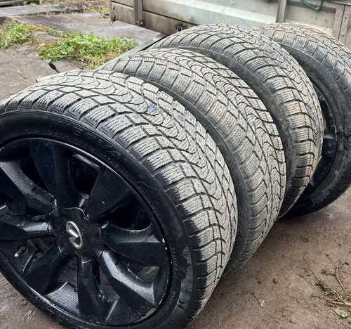 Minerva Eco Stud 245/45 R18