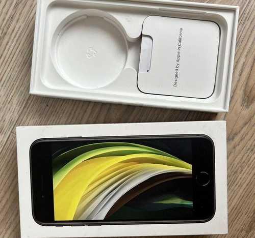 Коробка от iPhone se black 64gb