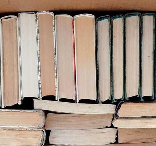 Коробка книг