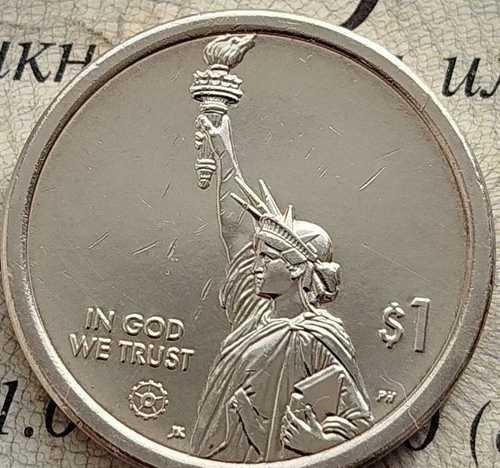 Доллары США