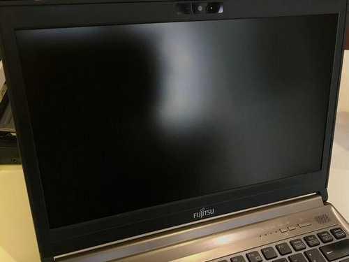 Ноутбук Fujitsu LifeBook E736 i5 6200 2.3 SSD 256