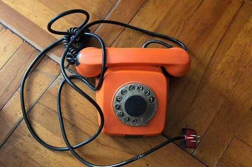 Старый телефон дисковый