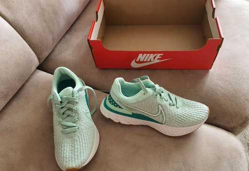 Кроссовки женские Nike React Infinity Run Flyknit3