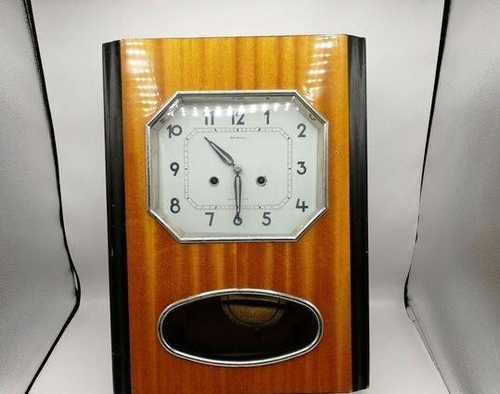 Часы настенные с боем Янтарь очз 1979 г / дерево