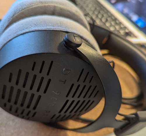 Наушники Beyerdynamic DT 900 Pro X