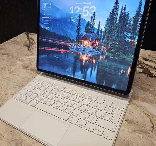 iPad pro 12.9 (6th Generation) WI-FI 256Gb