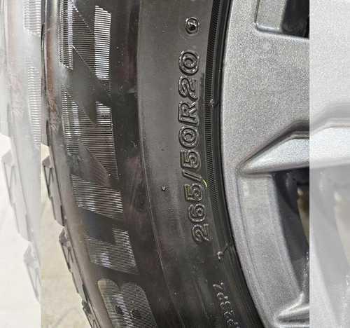 Bridgestone Blizzak Ice 265/50 R20