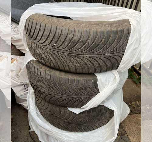 Goodyear Vector 4Seasons 255/55 R19 107C