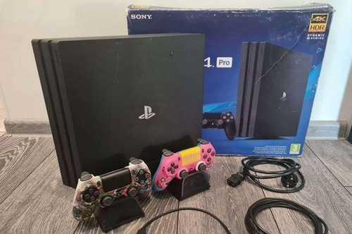 Sony PlayStation 4 Pro 1TB+док-станция +2 геймпада
