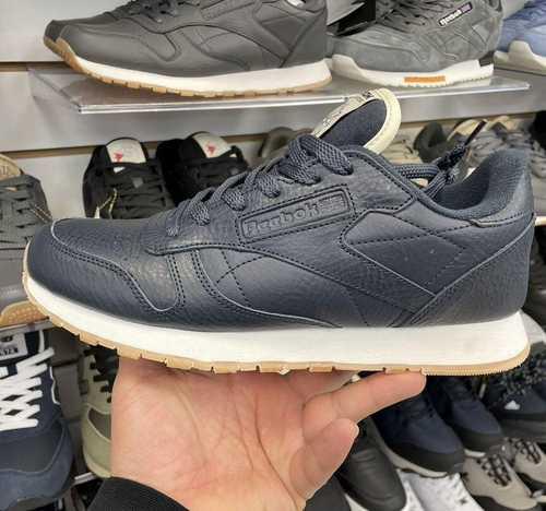 Мужские кроссовки reebok classic