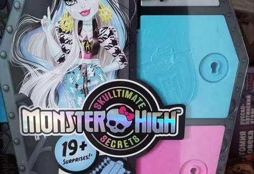 Monster High Frankie Stein Skulltimate Secrets