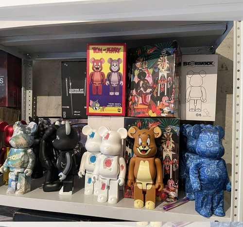 Фигурка kaws bearbrick