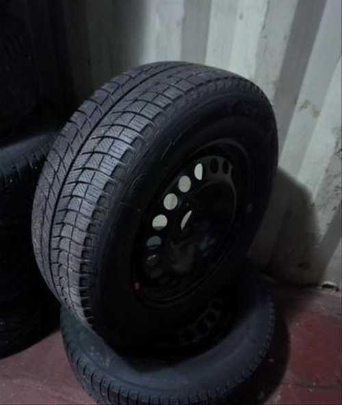 215/65 R16 Michelin X-Ice Зима Штампованные R16 pс