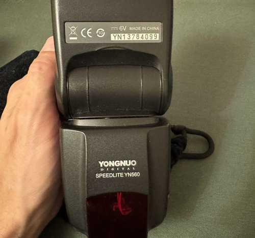 Вспышка yongnuo speedlite yn560