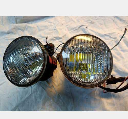 Противотуманки celica st182 st185