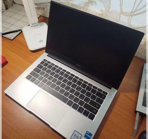 Huawei matebook d14