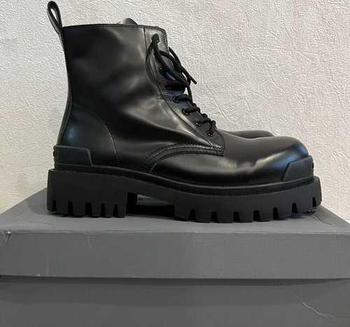 Balenciaga strike leather boots