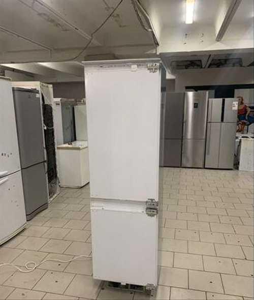 Встраиваемый холодильник б/у Neff K8341X0