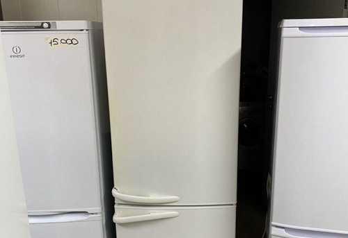 Холодильник атлант 2-х моторный на гарантии