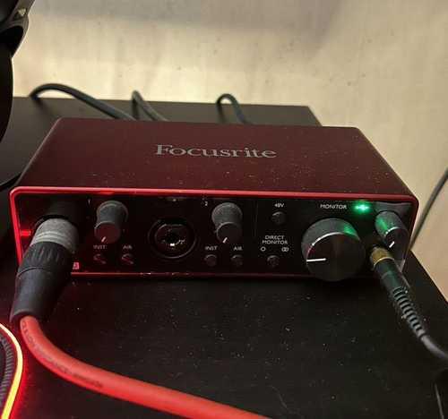 Звуковая карта focusrite scarlett 2i2