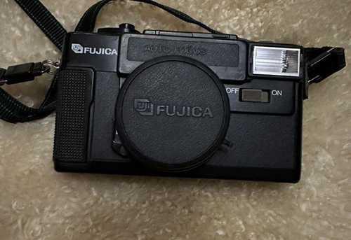 Плёночный фотоаппарат Fujica
