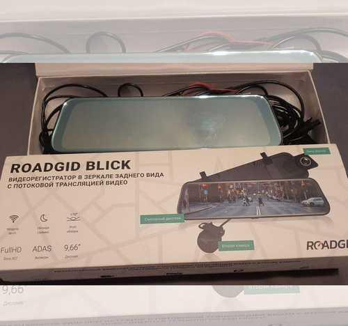 Видеорегистратор в зеркале Roadgid Blick wifi