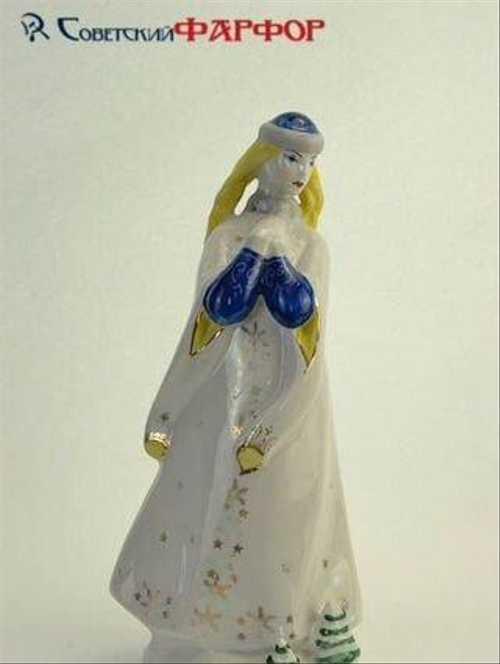 Фарфоровая статуэтка Снегурочка в синем