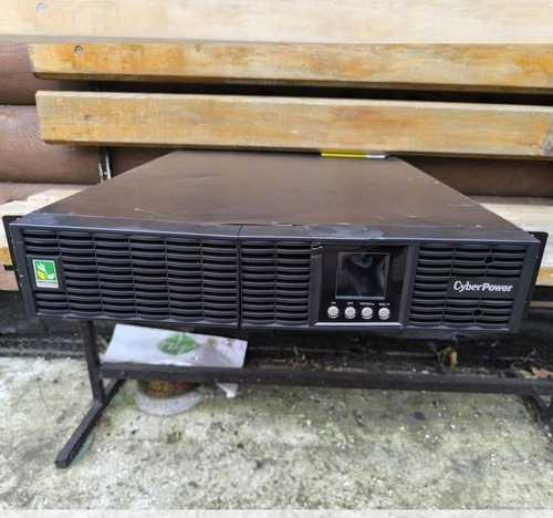 Cyber power OLS2000ERT2U