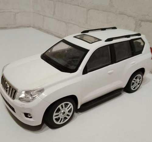 Модель автомобиля toyota land cruiser